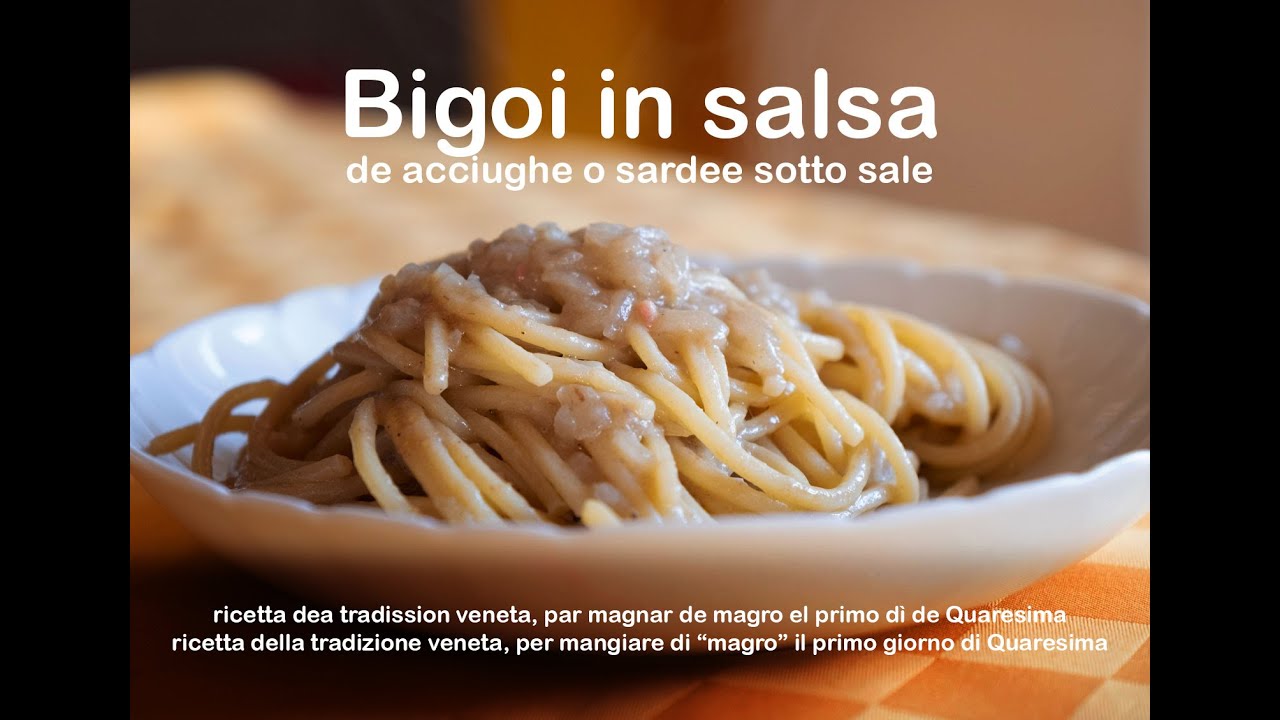 Bigoi in salsa spaghetti in salsa - YouTube