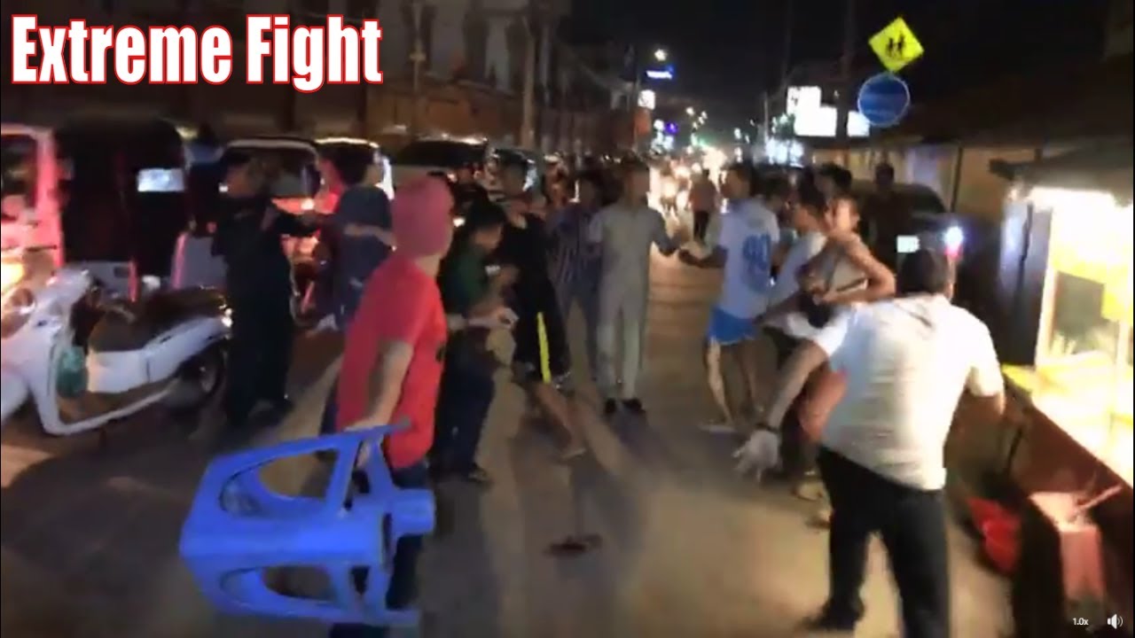 Extreme Fight By Accident Car Hit Car - YouTube