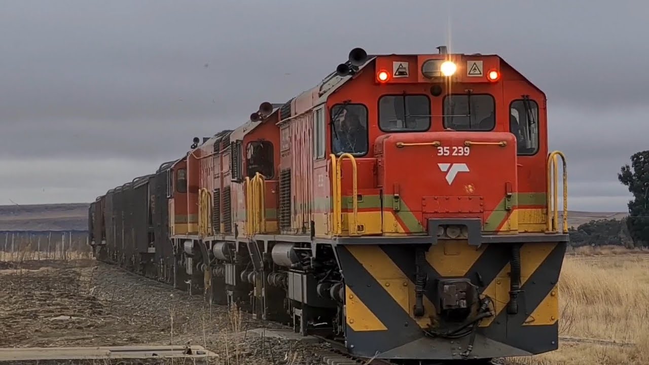 Transnet class 35GM diesel locomotives heading towards Harrismith ...