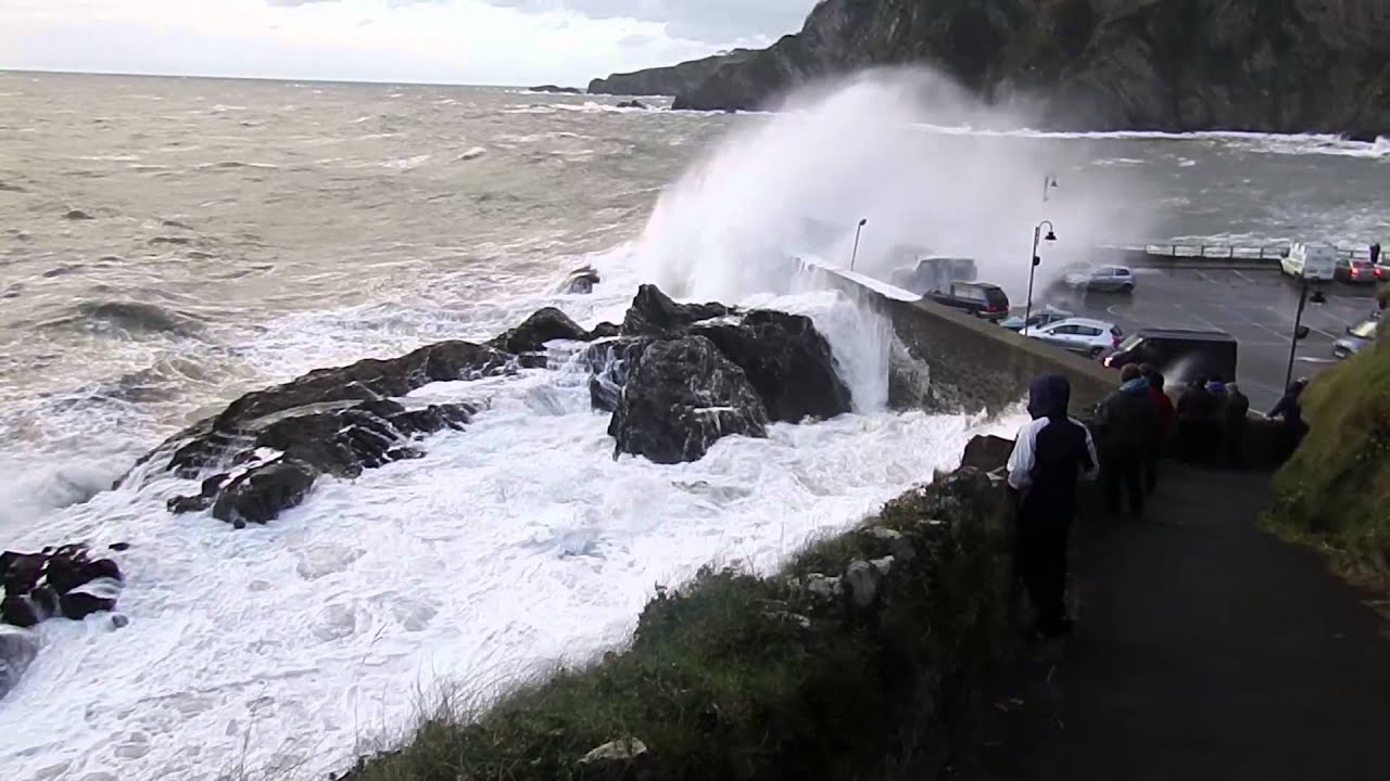Ilfracombe - First storm of the year - YouTube