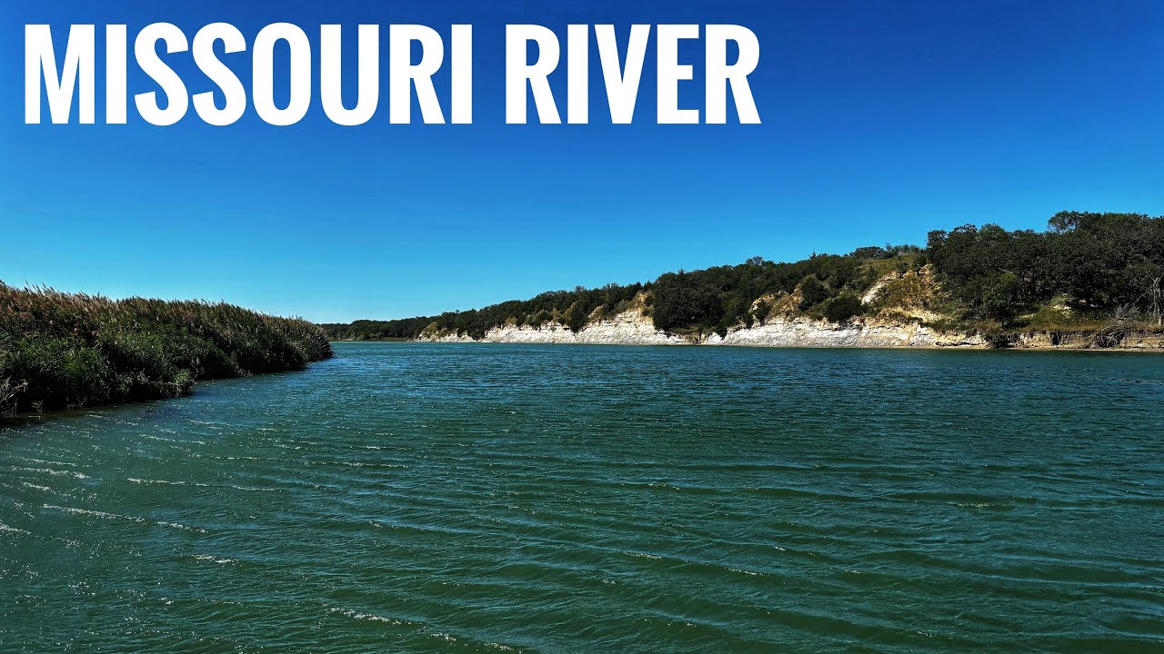 FLIPPIN' GRASS for SUMMER BASS | Missouri River, Verdel, NE - YouTube