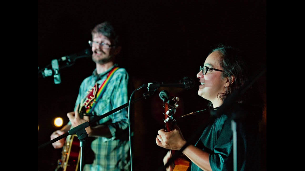 The Dangling Participles, "Michigan Beer Song" - YouTube