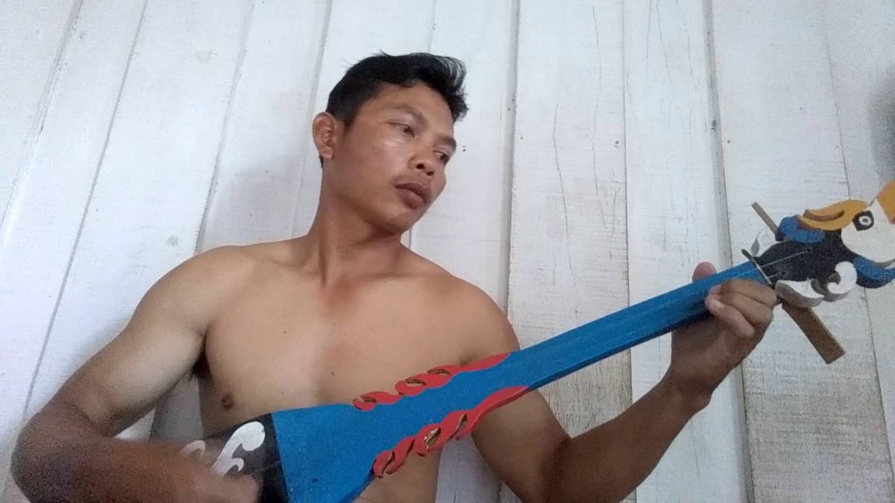 Kesenian kecapi KalTeng tali dua - YouTube
