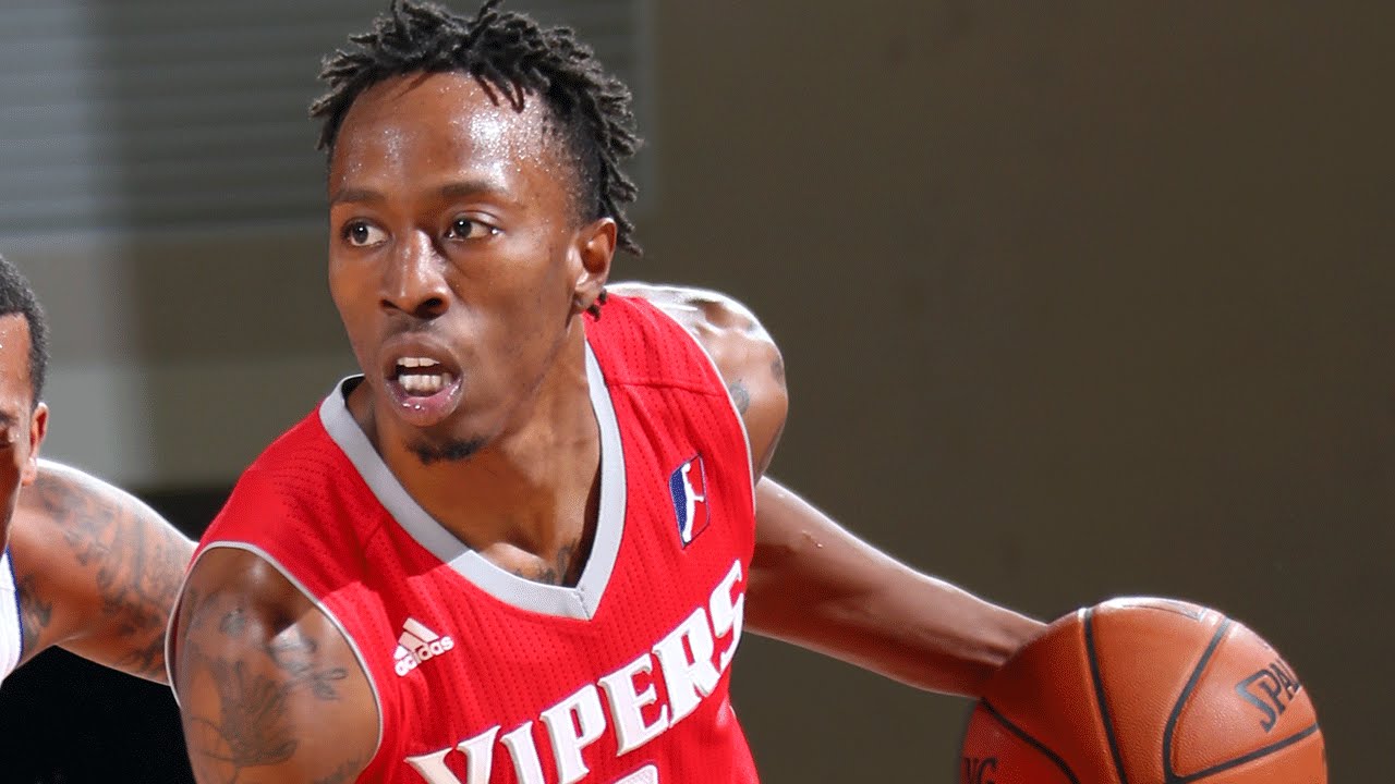 Jaron Johnson Posts 21 Points Against OKC Blue - YouTube