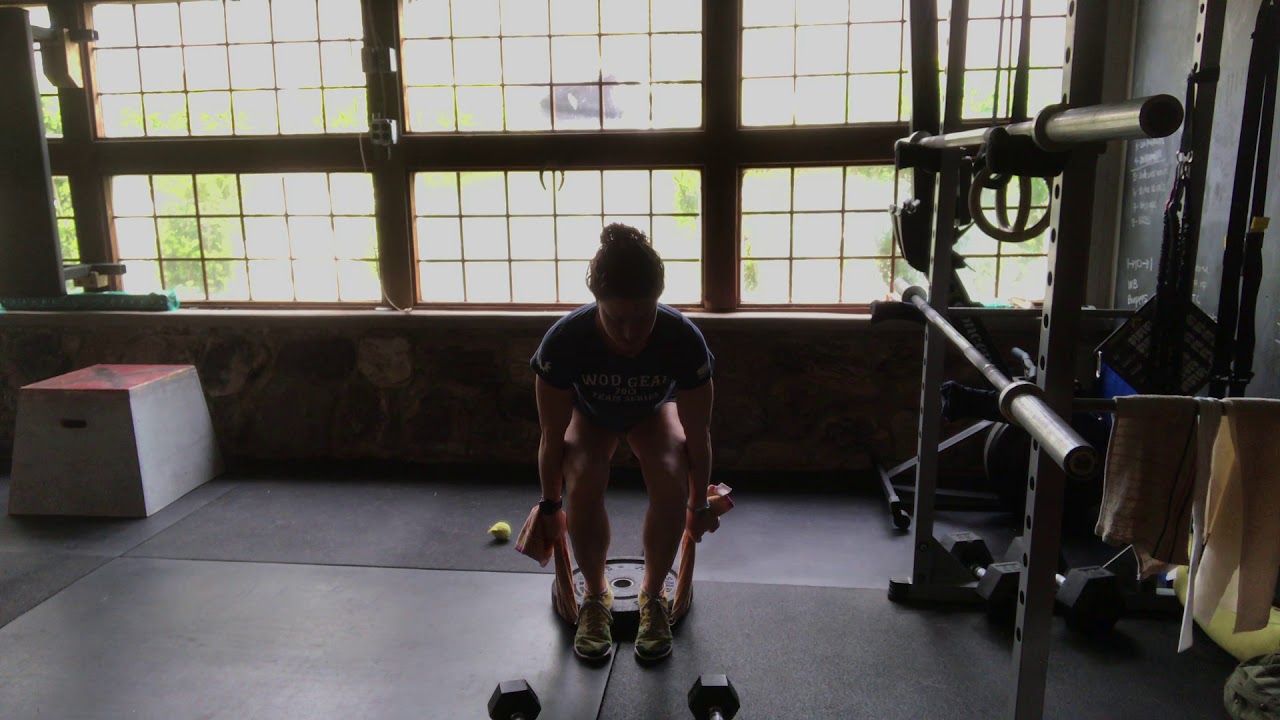 Quad superset Isometric Towel Hold into Squats - YouTube