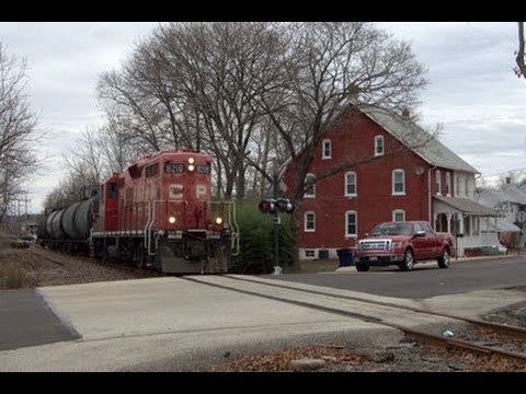 PN L160: Ex Canadian Pacific GP9u on the Reading Bethlehem Branch - YouTube
