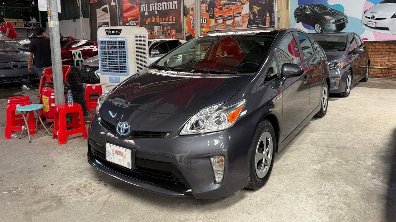 Prius 2012 Option 4 ពណ៌ប្រផេះ Deluxe Solar កៅអីចុច ក្នុងប្រផេះ ...