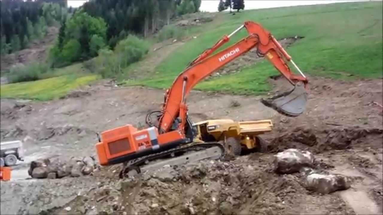 Hitachi 470 et 225,Cat D8R, Volvo A25F A30E Perillat TP FAMY Barrachin ...