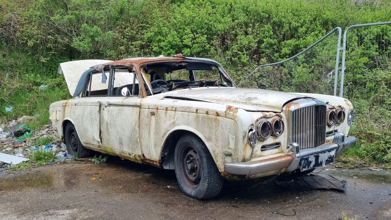 Abandoned, rusty, vandalized Bentley t1 barn find, and a quick spin ...