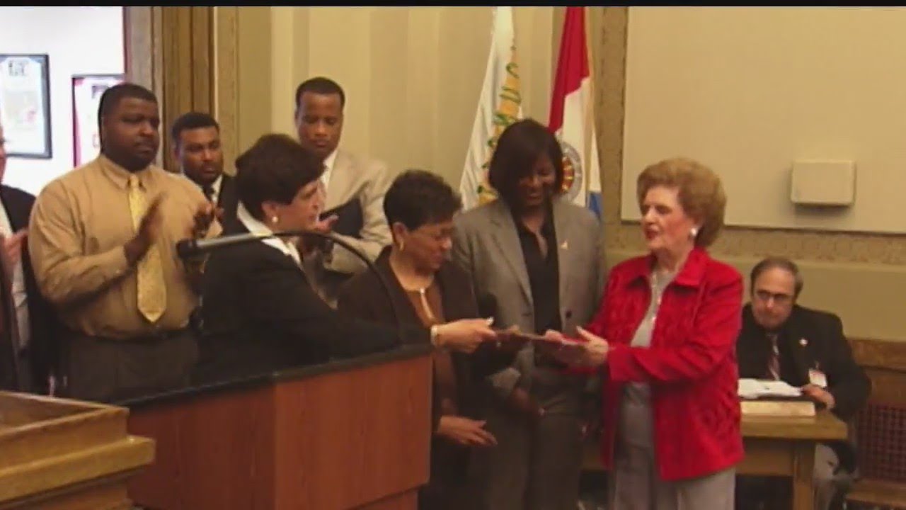 Long-time Youngstown official passes away - YouTube