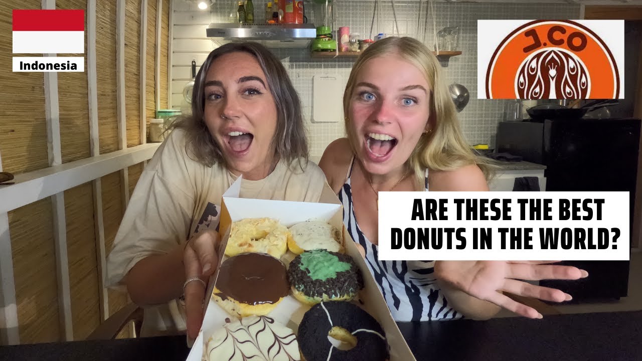 First time trying J.CO DONUTS in Indonesia 🍩 🇮🇩 - YouTube