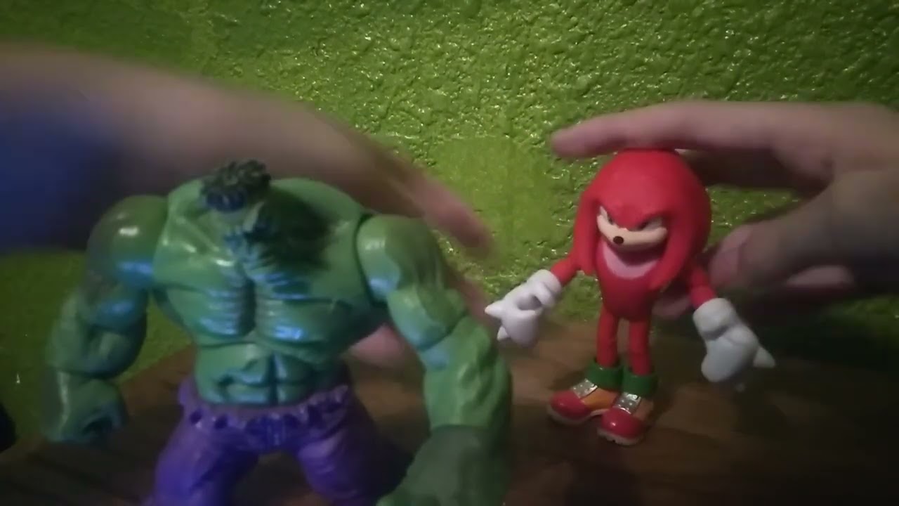 Hulk vs Knuckles - YouTube