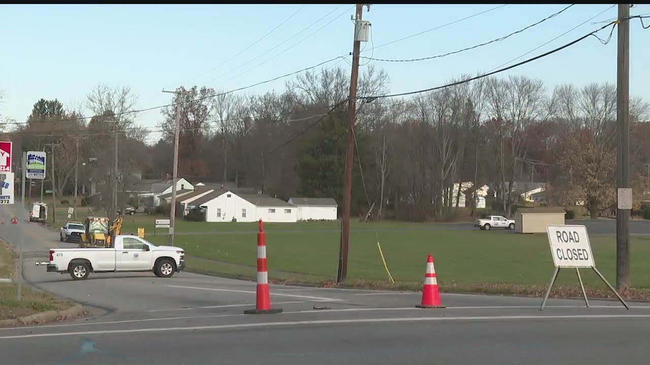 Water main break causes temporary road closure - YouTube