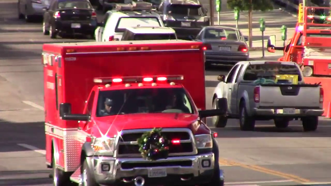 LAFD Rescue 92 (reserve) Responding - YouTube
