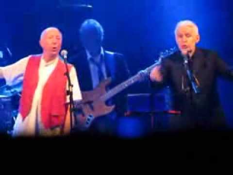 The Scaffold singing \