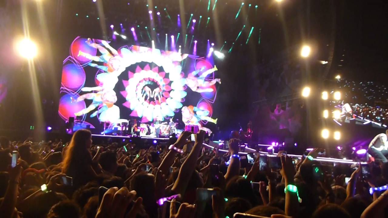 COLDPLAY- Adventure of a Lifetime - Foro Sol 17 Abril 2016 - YouTube