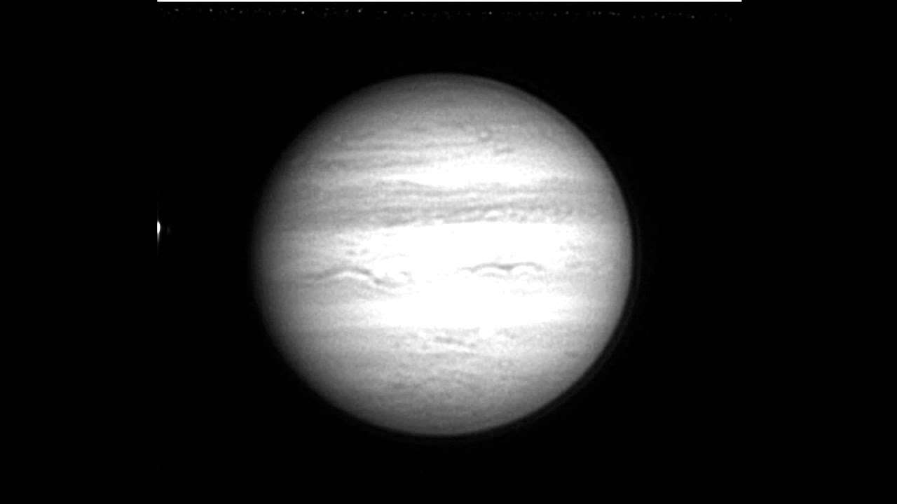 Jupiter rotation September 26th 9 frames IR - YouTube