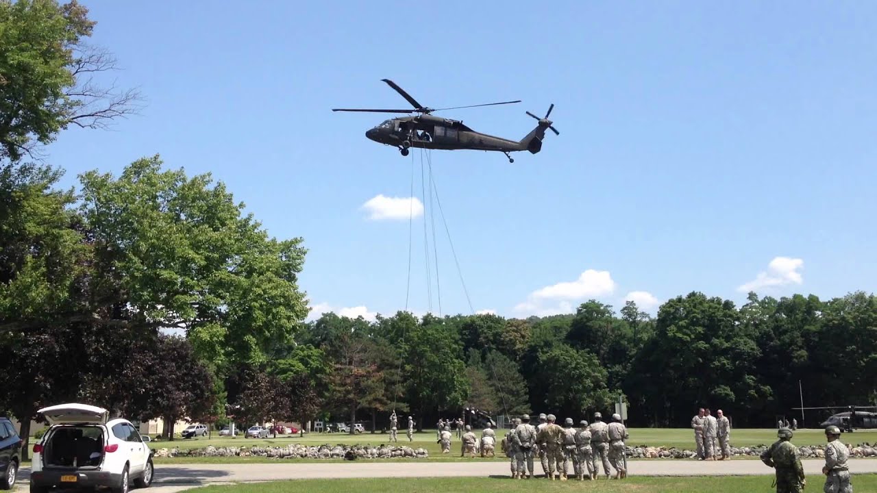 Army Air Assault School Rappelling (Class 703-12) - YouTube