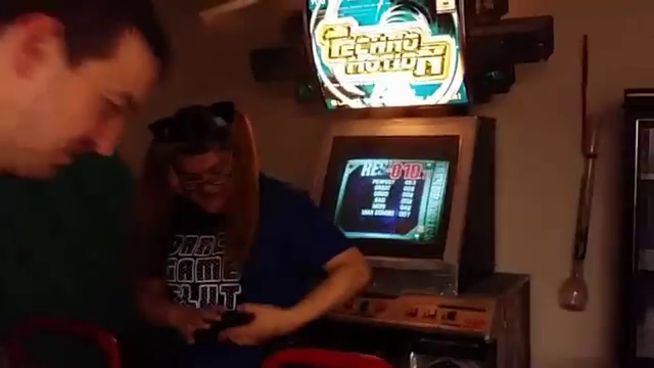 [TechnoMotion] Mari G Playing (Las Vegas, Nevada) - YouTube