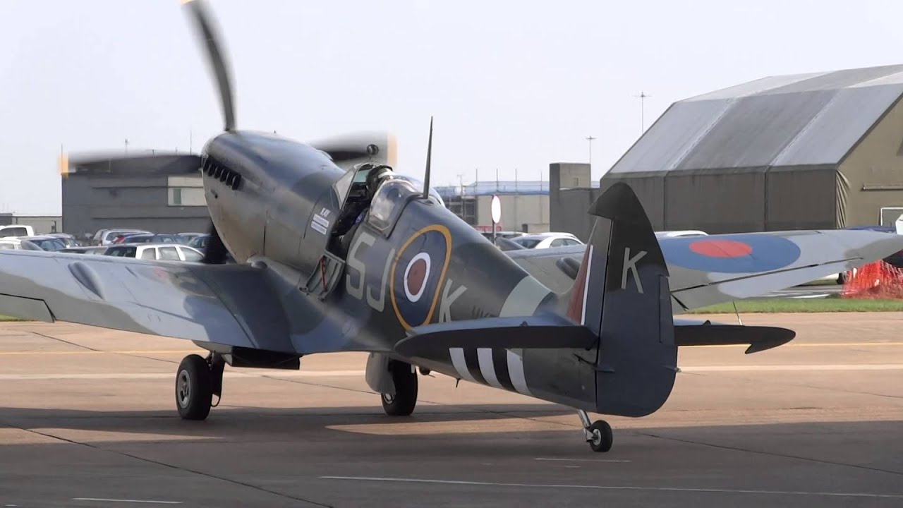Spitfire at RAF Coningsby. - YouTube