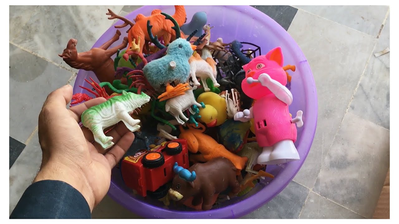 Water Tub Full Of Plastic Animals | water tub Full Animal toys ...