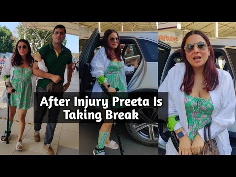 Preeta Aka Shraddha Arya Spotted At Mumbai Airport Taking Break From ...