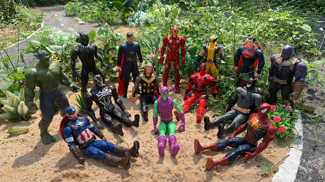 Hunting toys superheroes Avengers & justice league,spiderman,batman,the ...