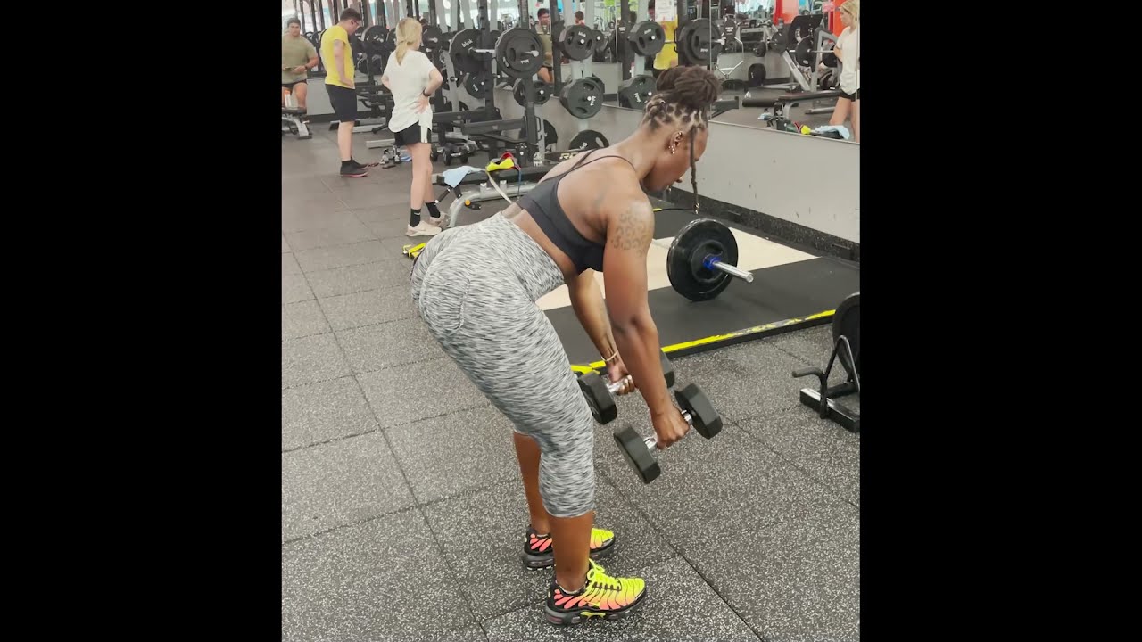 Alternating Bent-Over Dumbbell Rows (Gym) - YouTube