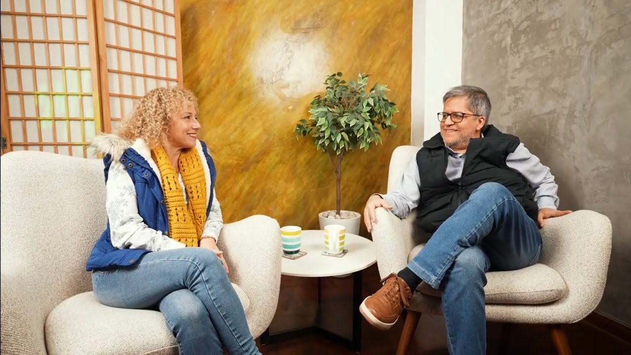 Podcast "NUNCA ES TARDE" con los actores Mari Viale y Walter Gil - YouTube