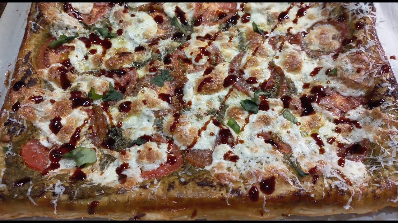 Hojaldre caprese / Caprese puff pastry - YouTube