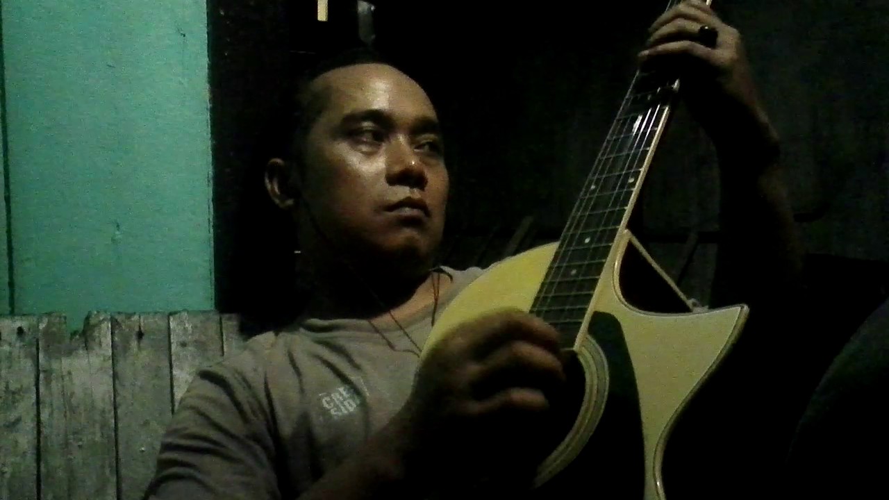 Orang main gitar buat ngkak - YouTube