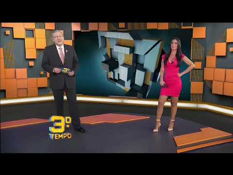 Larissa Erthal decote