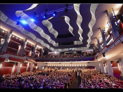 Θέατρο Παλλάς - YouTube