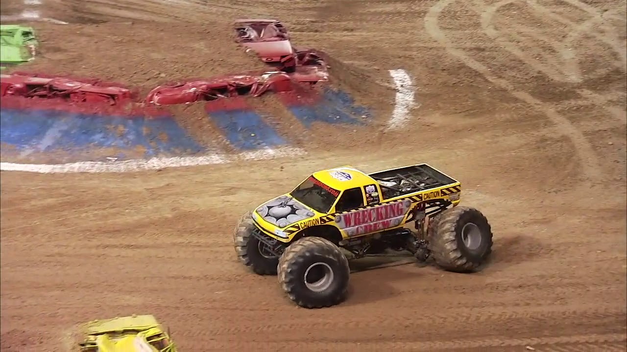 Monster Jam - 2011 - Chase Field - Phoenix, AZ - Freestyle - YouTube