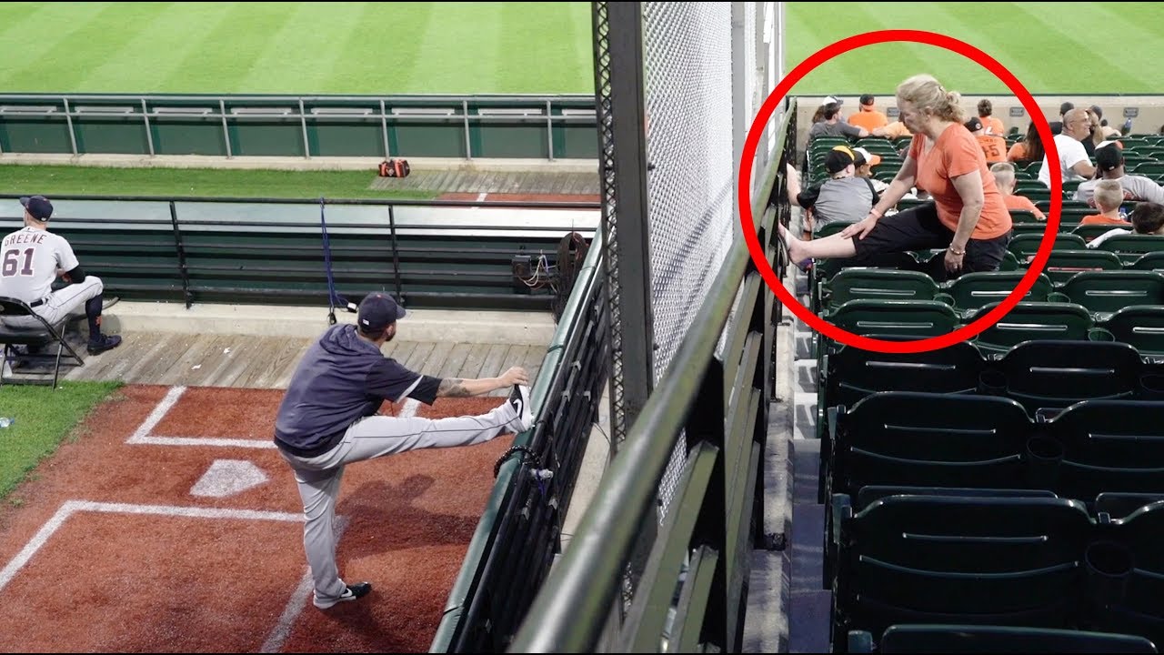 Expert-level trolling at Camden Yards - YouTube