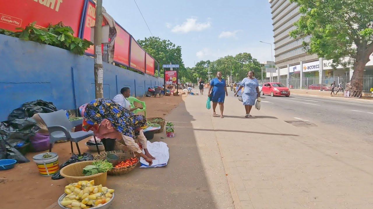 STREET MARKET IN AFRICAN CAPITAL CITY , GHANA ACCRA - YouTube