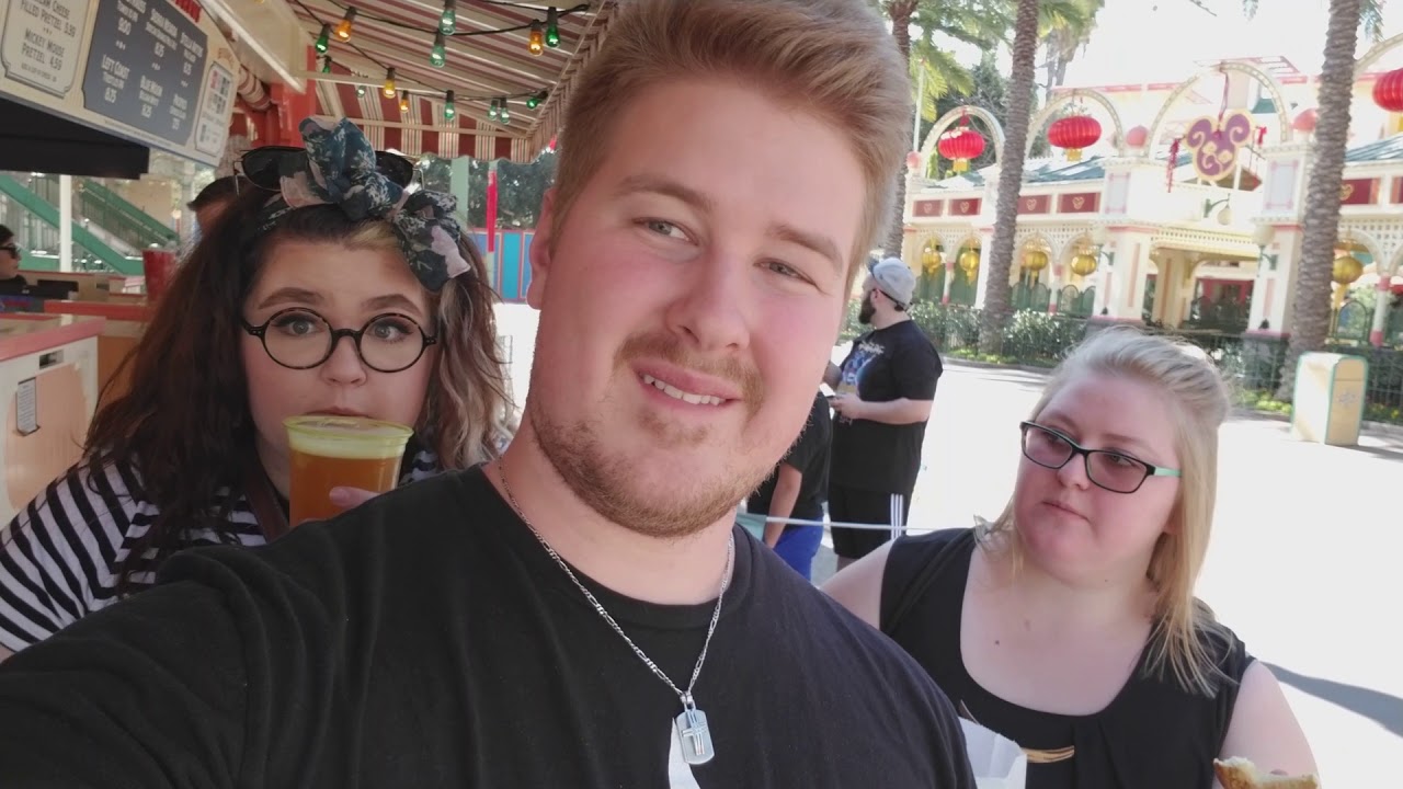 Disney Day 2! THE WONDERFUL WORLD OF COLOR! - YouTube