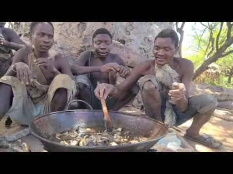 WOW😲‼️Wild meals with the Hadzabe tribe! 🍲🔥 Real Bushman cook in ...