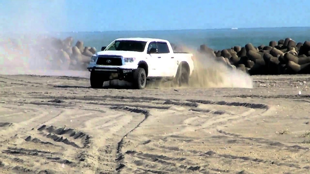 Tundra desert run.MP4 - YouTube