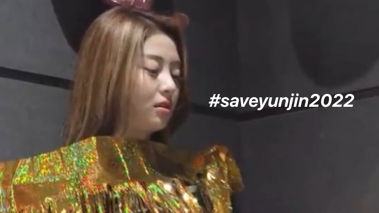 lesserafim moments because I’m fearless - YouTube