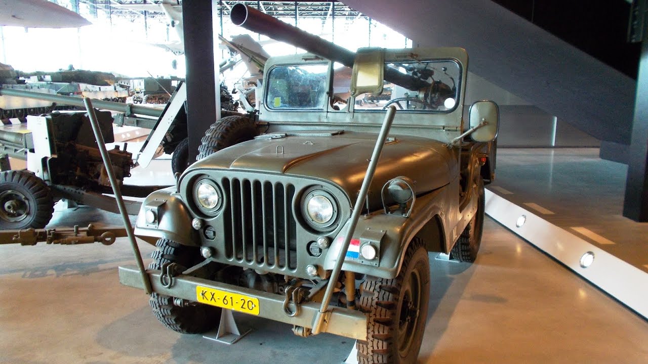 Jeep with M40 105 mm recoilless rifle - YouTube