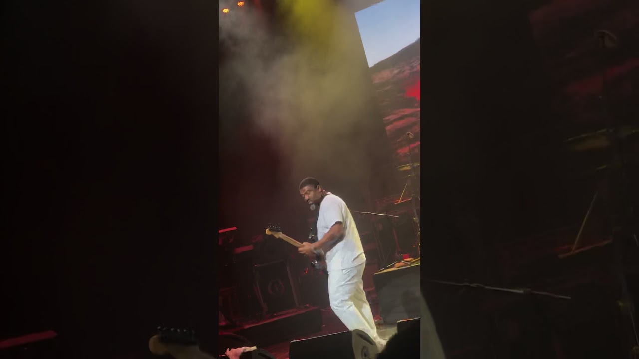 JUBU SMITH TRANSCENDING guitar Solo 9/12/21 Dallas, Texas MAZE concert ...