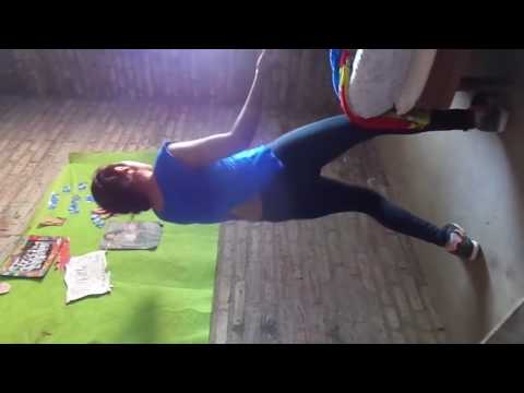 Turra bailando en calza