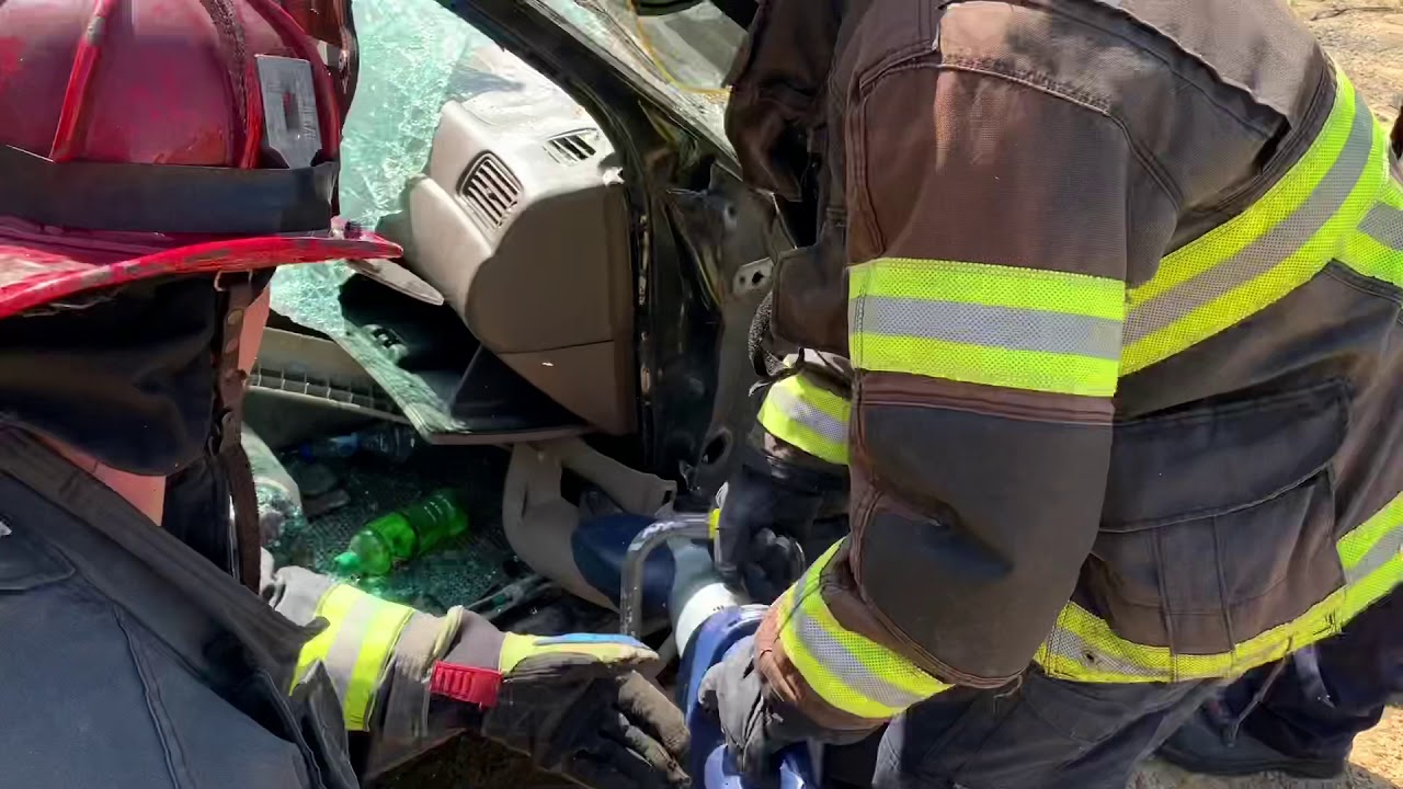 Extrication Dash Lift or Roll Techniques - YouTube