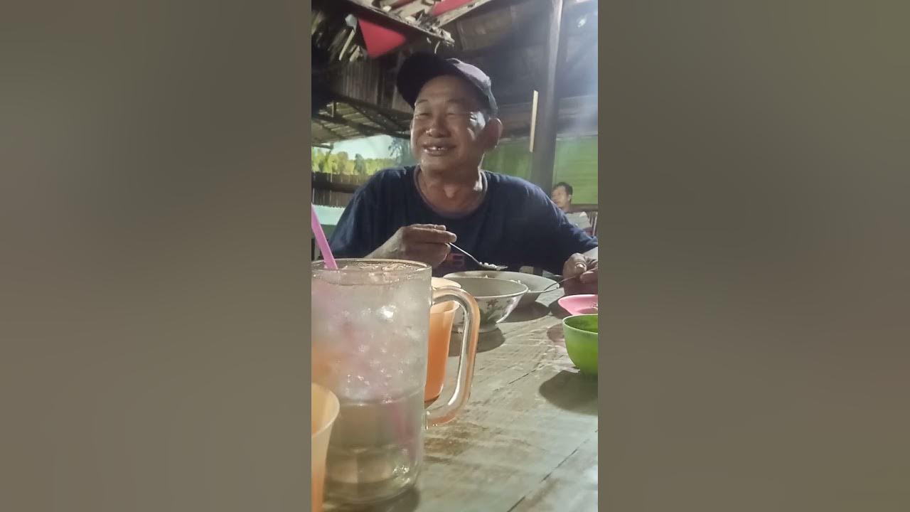 keseruan makan bareng paksu - YouTube