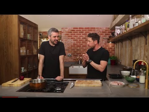 One Pound Meals & Hastes Kitchen Collaboration: toad in the hole - YouTube