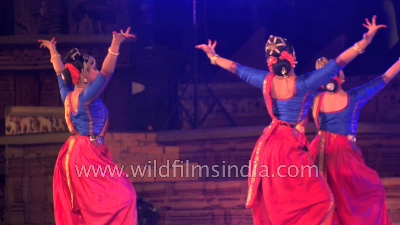 Vanashree Rao's Kuchipudi group performs in Madhya Pradesh: Khajuraho ...