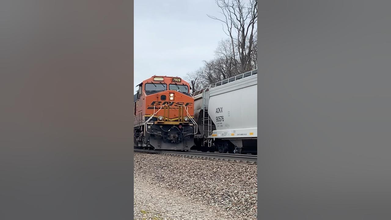 Engineer Waves To Me! Train On Steep Grade, JawTooth shorts - YouTube