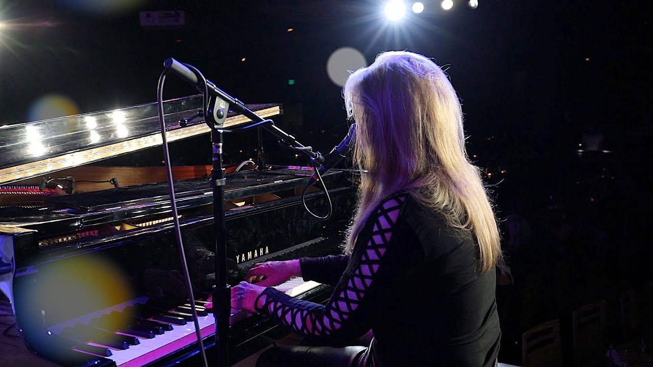 Sun's Out (iHeart Radio Promo) - Carol Albert - YouTube