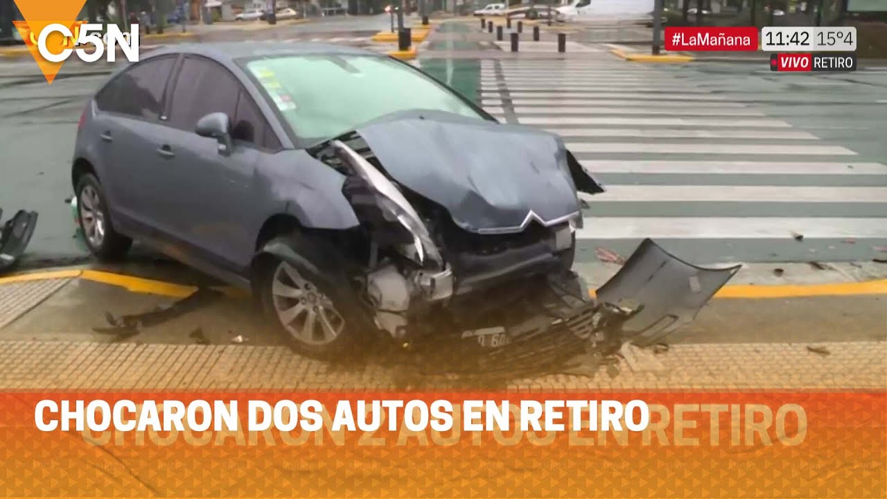 CHOCARON DOS AUTOS en RETIRO - YouTube